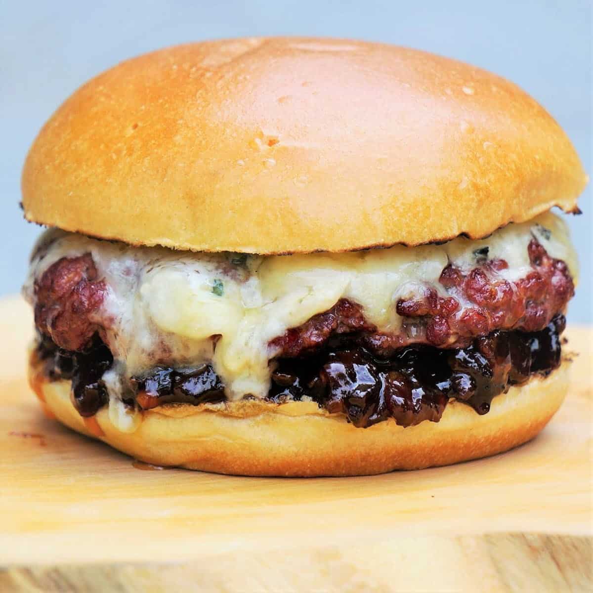 Beefy Cheeseburger - Bush Cooking