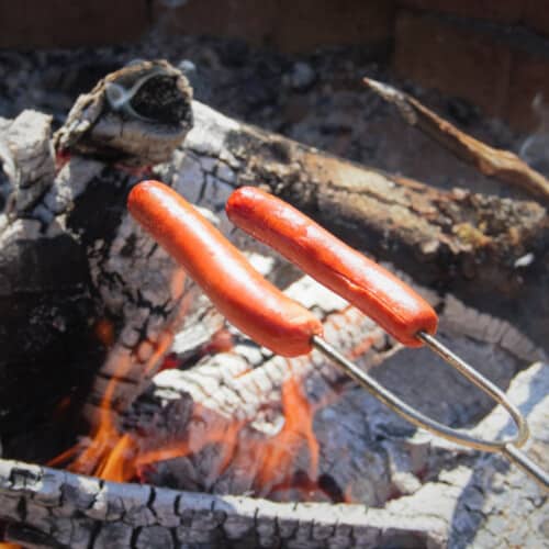 Campfire Chili Hot Dogs | Bush Cooking