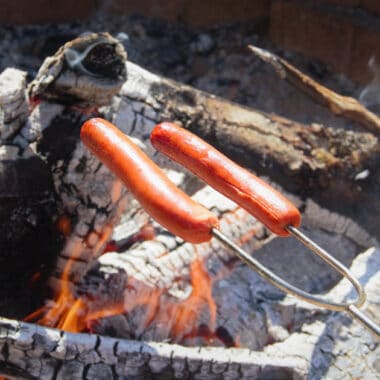 Campfire Chili Hot Dogs | Bush Cooking