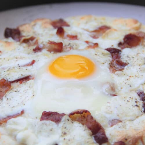 Bacon and Egg Breakfast Pizza | Bush Cooking